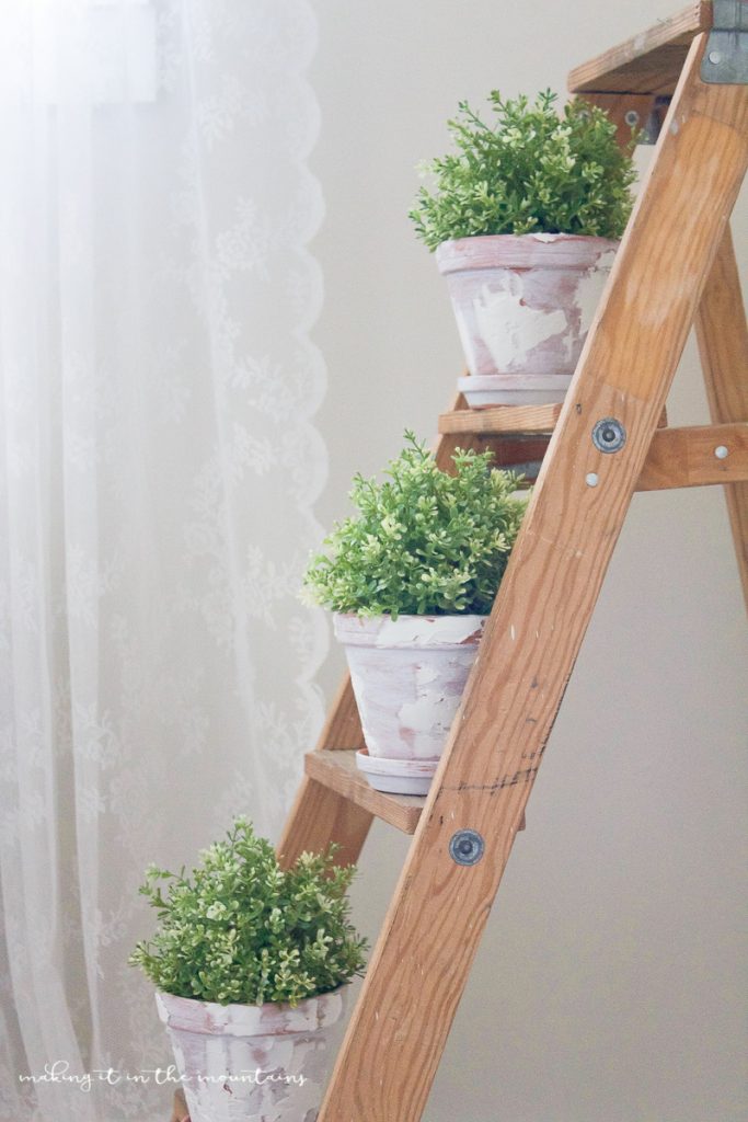 25 DIY Farmhouse & Rustic Style Hacks - TheHomeRoute